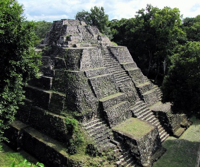 Pyramidy kam se podíváš - CZ24.NEWS