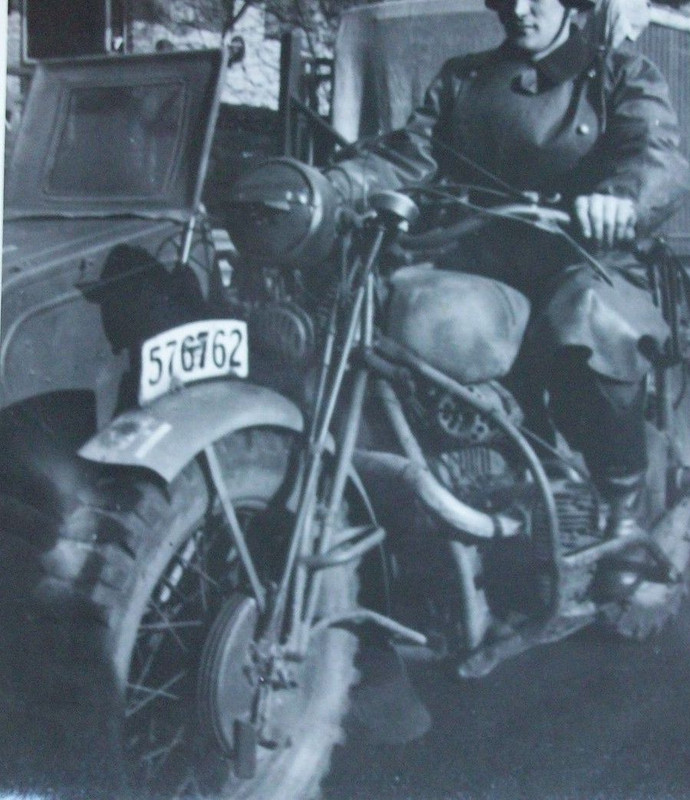 Motorrad Gillet , — Postimages