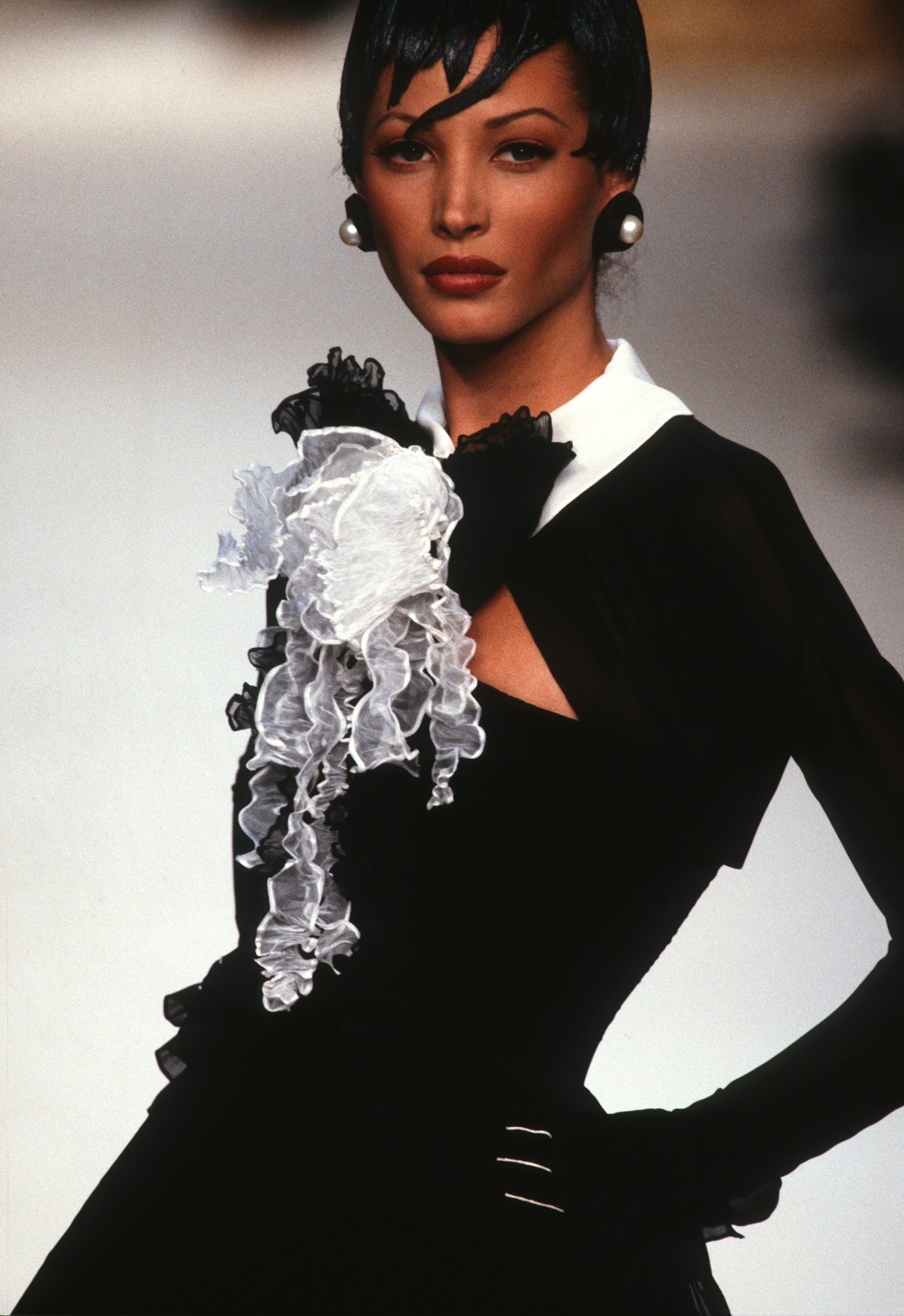 Fashion Classic: CHANEL Haute Couture Fall/Winter 1992 | Lipstick Alley