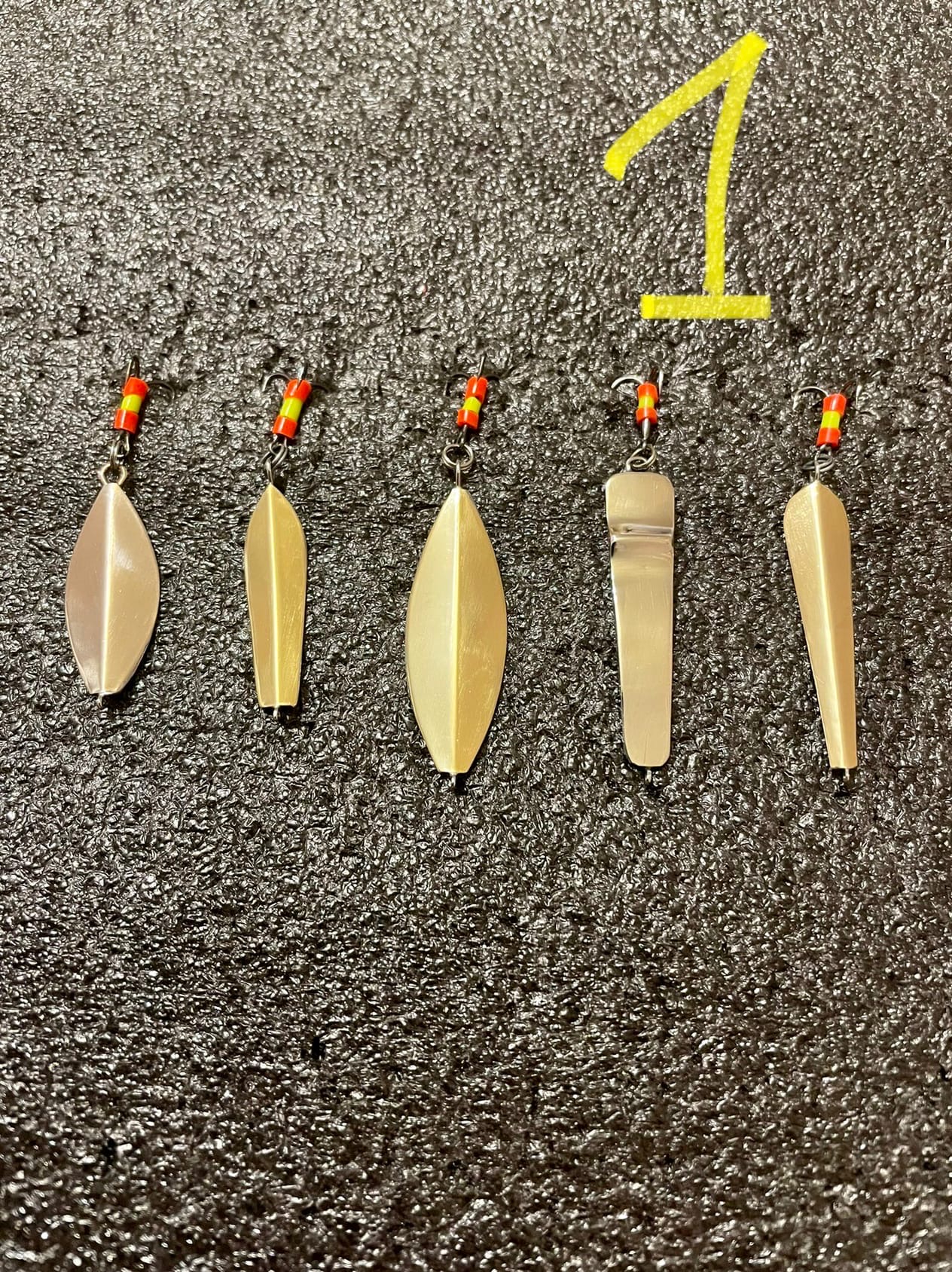 fi2g Bzk Eq As — Postimages