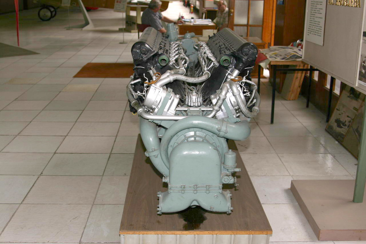 ds m 105r 01 — Postimages