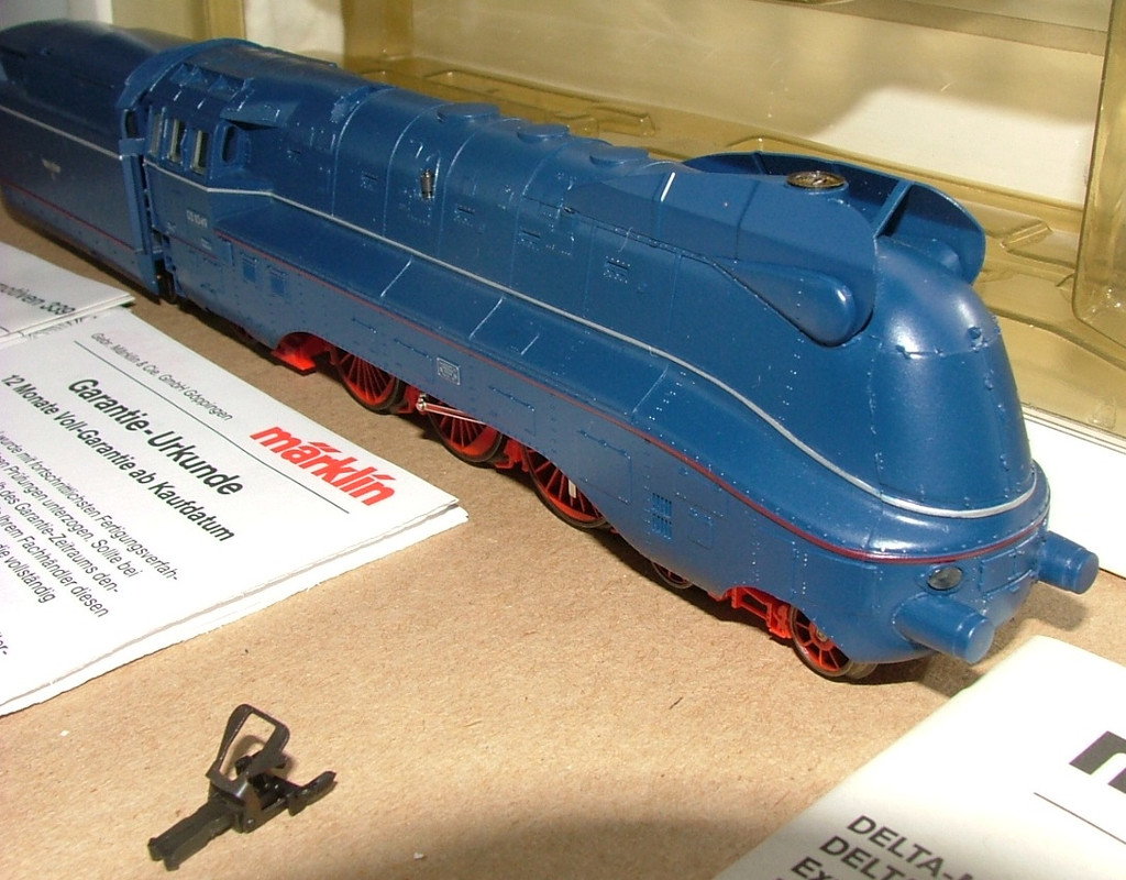 03 10 front & right side — Postimages