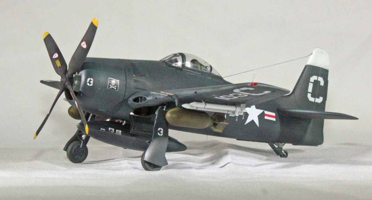1/48 Hobby Boss Grumman F8F-2 Bearcat - FineScale Modeler - Essential magazine for scale model ...
