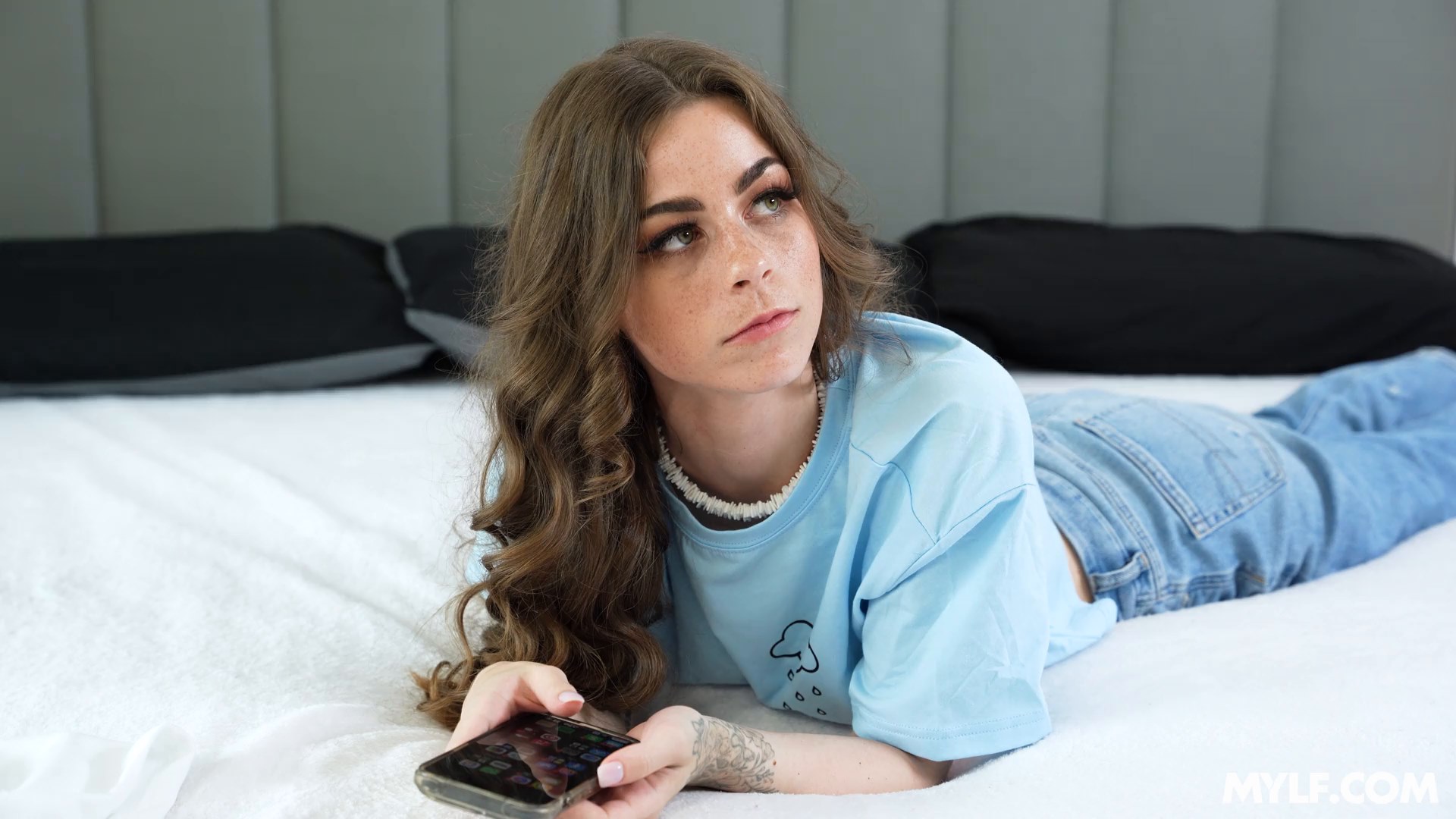 Armani Black Renee Rose Smart Milf MYLF mp4 0007 — Postimages