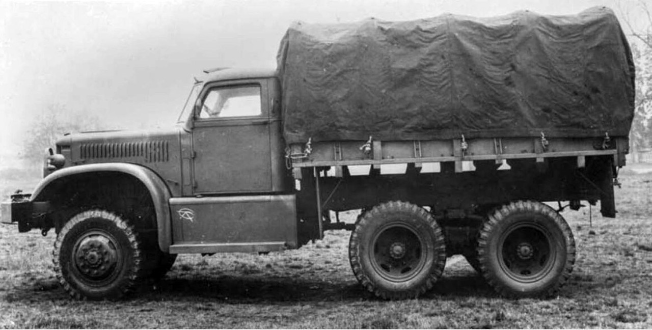 Diamond T 968 SWB wooden GS body left ( Holabird) — Postimages