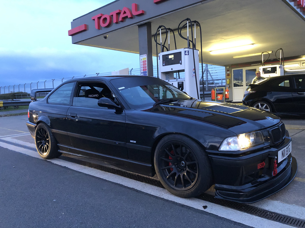 EEB8 AE56 91 CF 4 D2 B 8311 412 F8 CD4 B0 F5 — Postimages