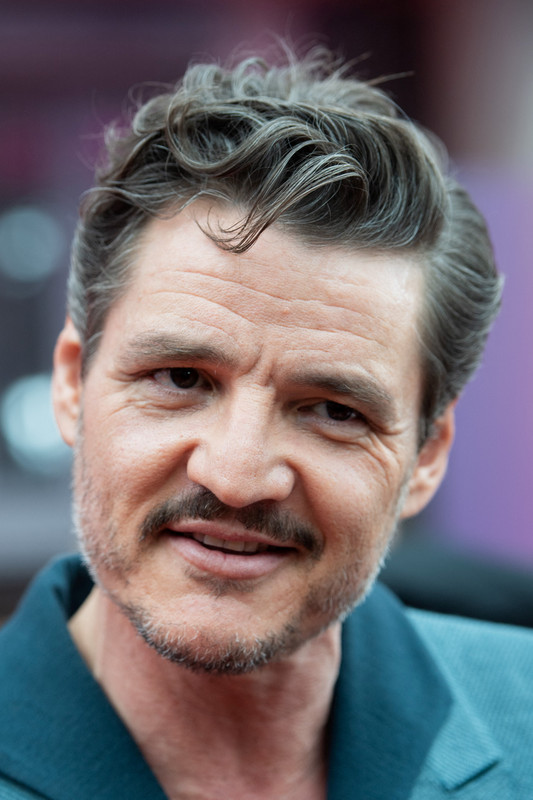 Pedro Pascal 029 — Postimages
