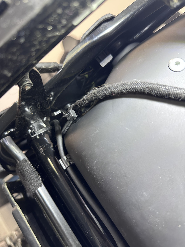 Wingback assembly 21 — Postimages