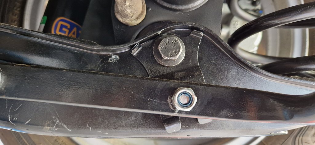 Volvo 240: center rear wheel in arch - the easy way | Turbobricks - The ...