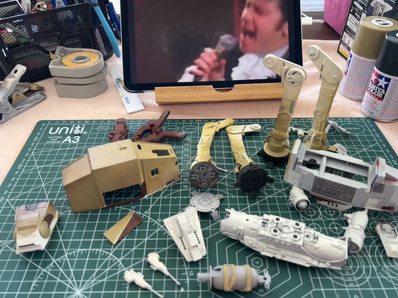 Bandai AT-AT(x2); the eight legged groove machine - Work In Progress ...
