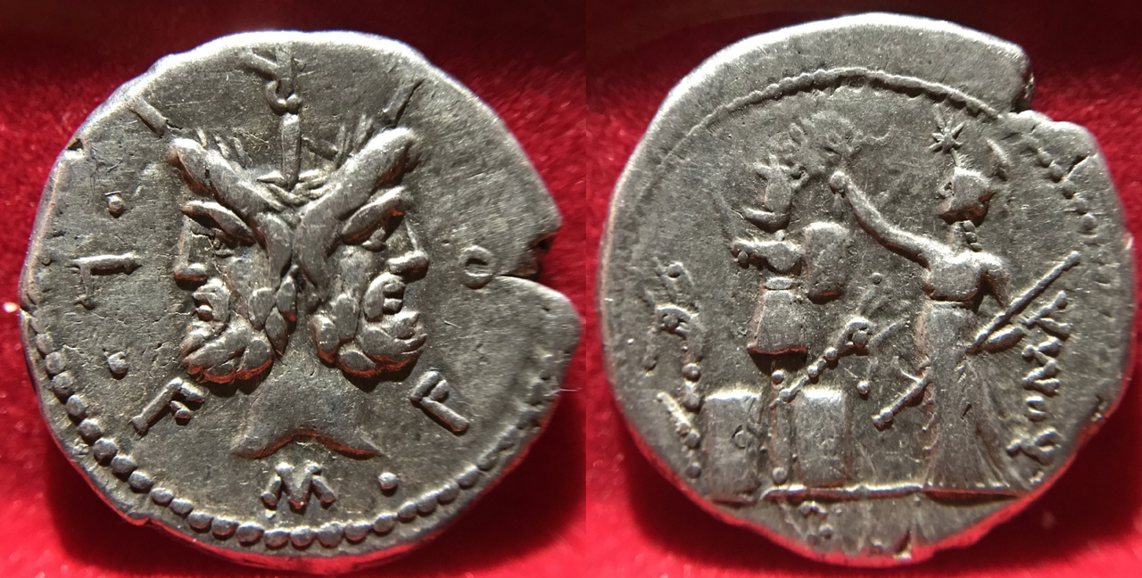 Denario de la gens Furia. PHLI - ROMA. Roma coronando trofeo. Roma.