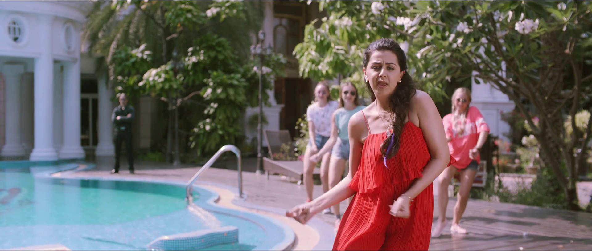 Nikki Galrani [ SNAP] Chellaperu Rajavamsam (13) — Postimages