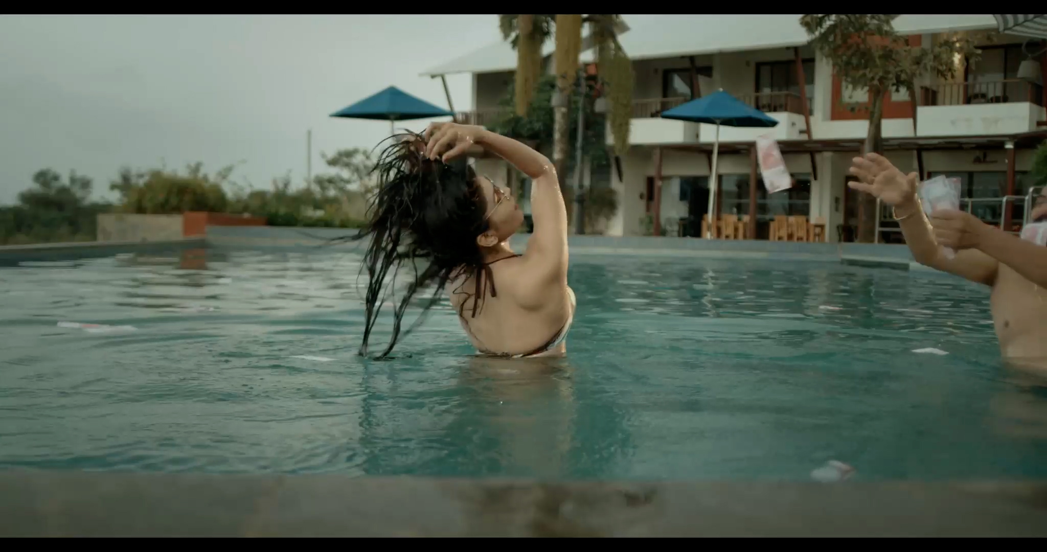 Seema Kulkarni Mi Punha Yein 00 00 28 20 Still005 — Postimages