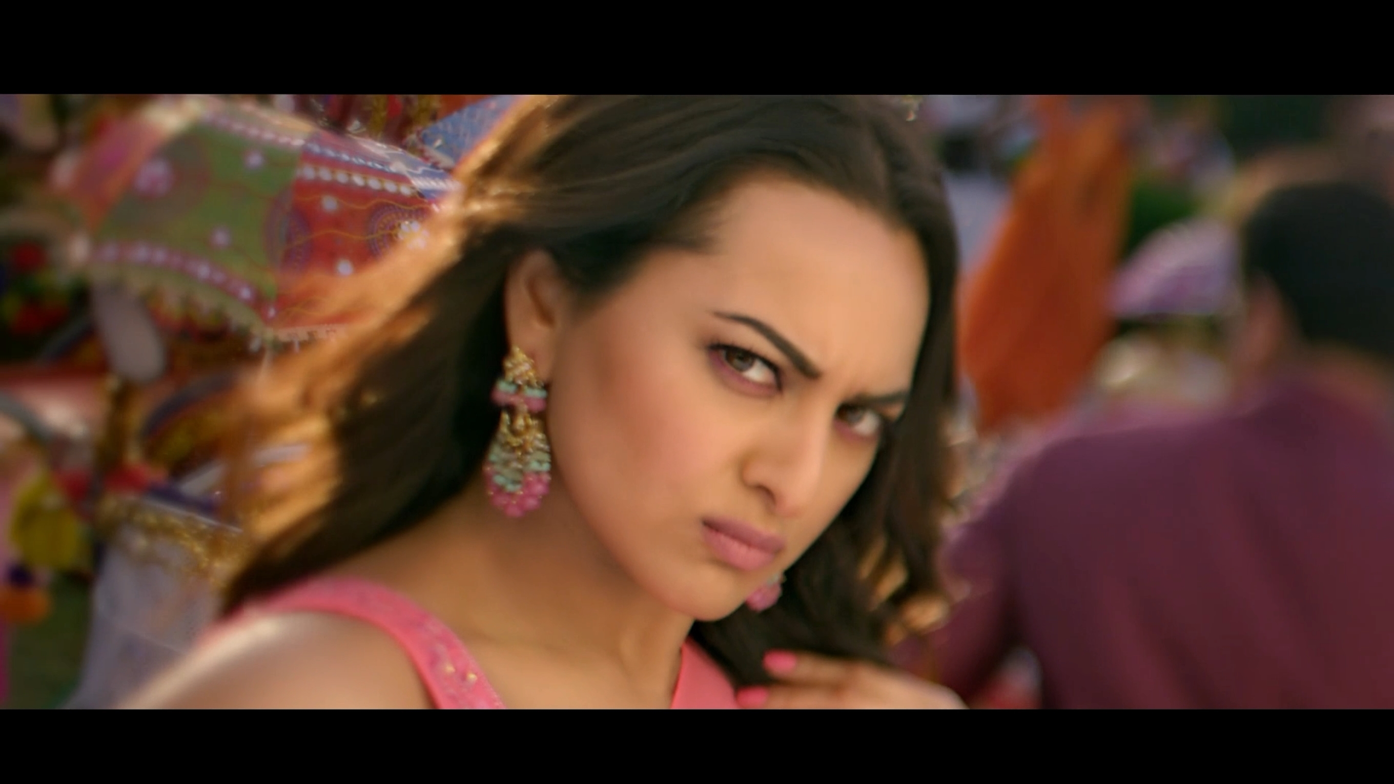 Yu Karke 4k Sona mp4 snapshot 00 24 [2020 11 16 15 13 37] — Postimages