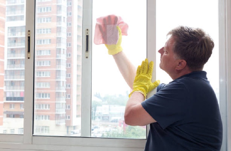 How to Remove Sliding Windows for Cleaning - CLEANING ADVISOR