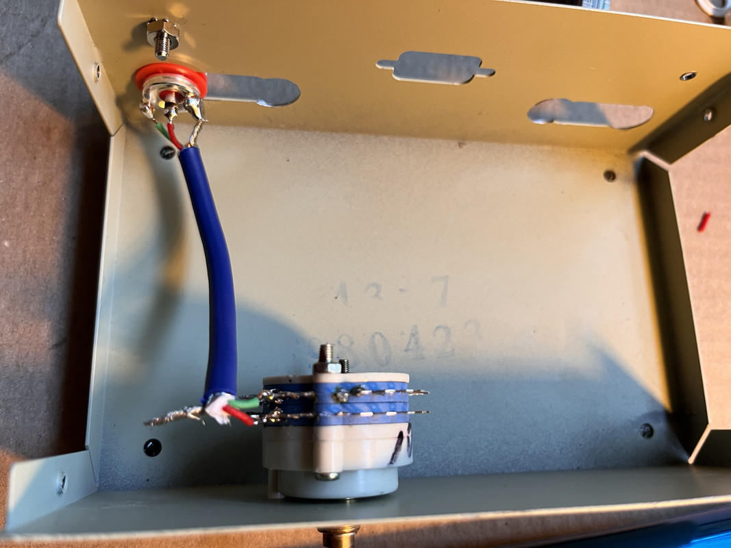 RCA switch for two tonearms