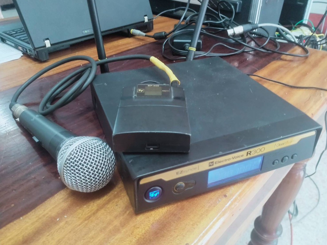 704111 — Postimages