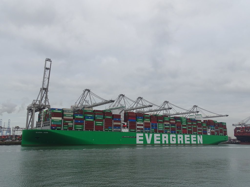 Spotten in De Hoek. - Pagina 607 - SCHEEPVAART FORUM