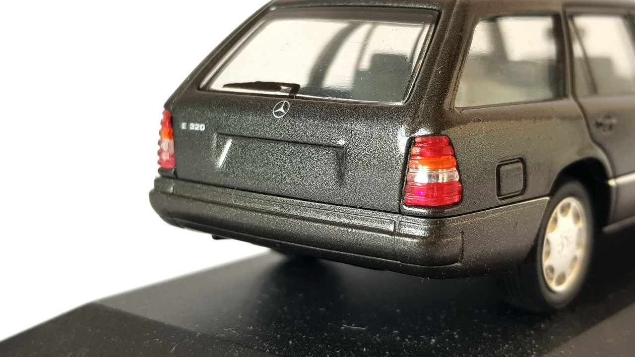 e320fl523 resize — Postimages