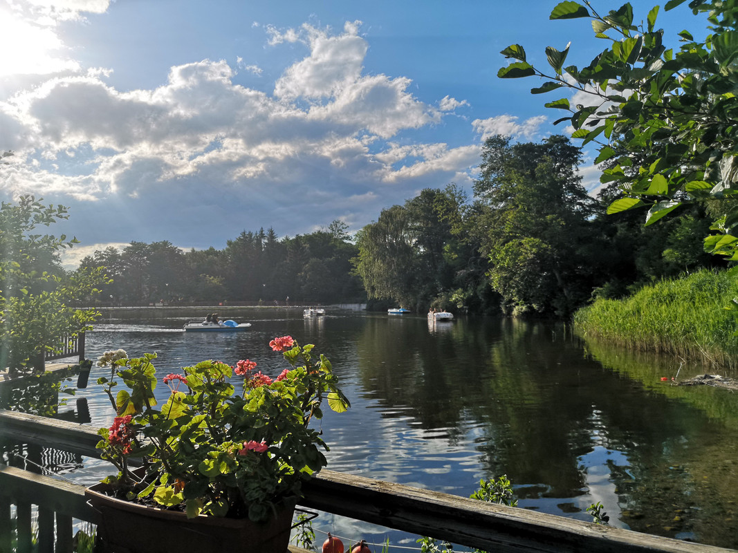 IMG 935e97d54b219778017436edc4632d1f V — Postimages