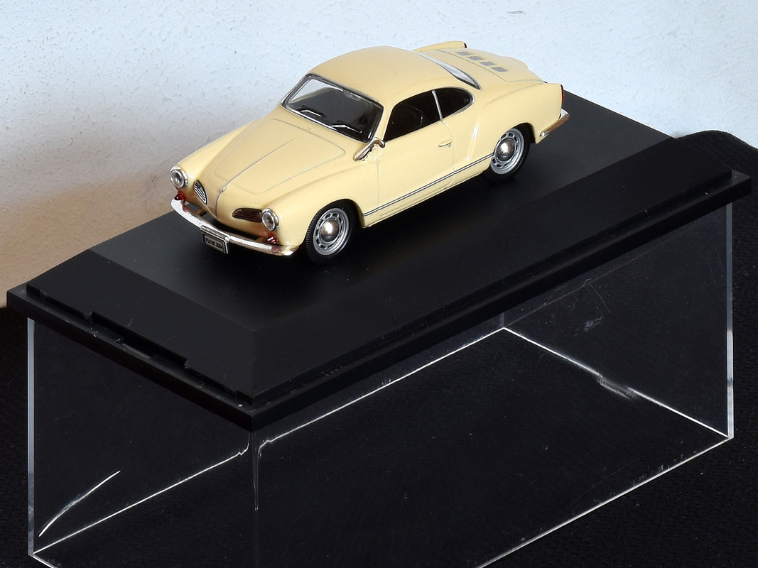 Volkswagen Karmann Ghia ( Typ 14) Coupe beige 1959 ( Edison) 01 — Postimages