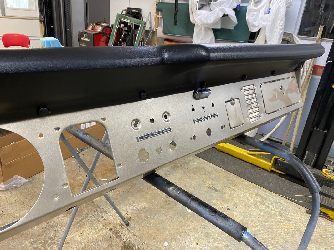 Bronco dash newa — Postimages