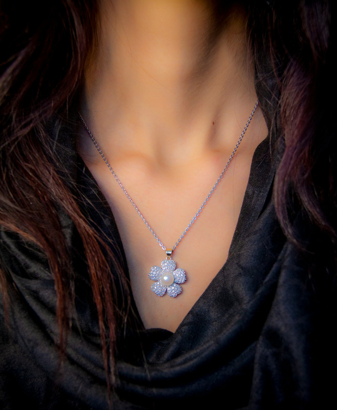 Platinum Lariat & Y‑Necklaces: Lengths, Drops, Layering