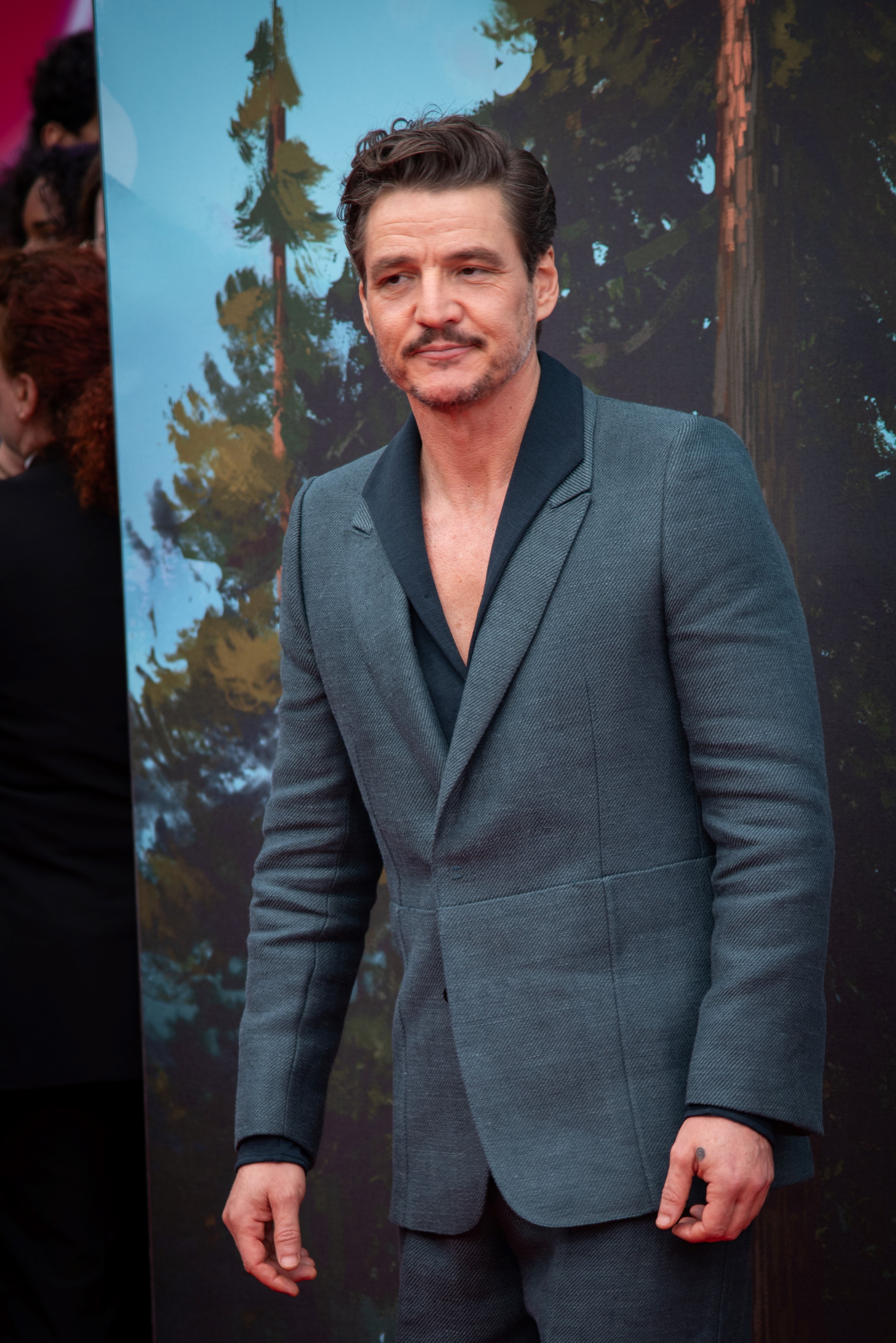 Pedro Pascal 072 — Postimages
