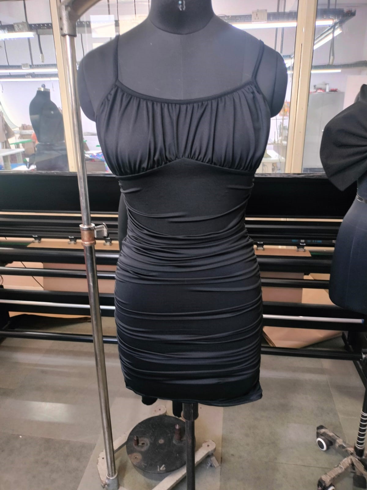 DR5156BK — Postimages