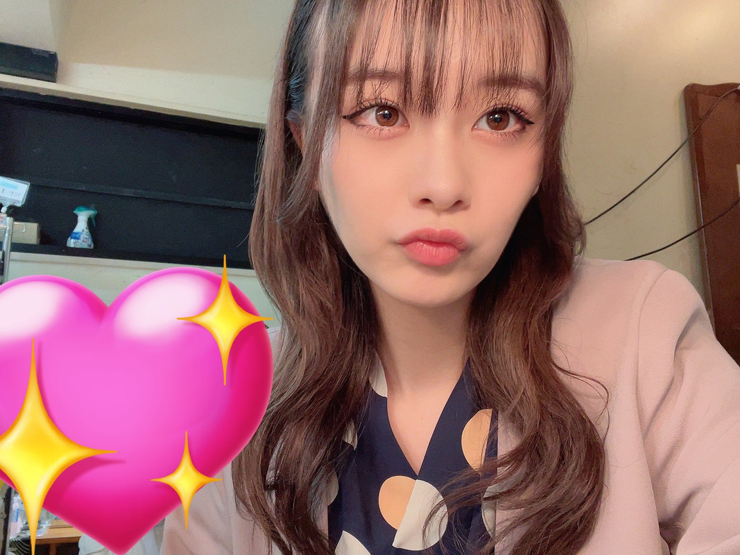 Ga UHVq Ib UAE9cb A — Postimages