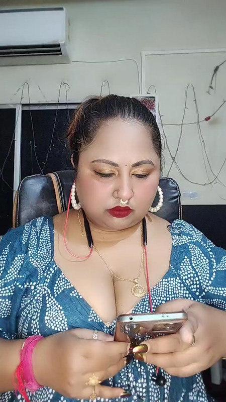 Queen Sexy Tango Live mp4 snapshot 04 42 766 — Postimages