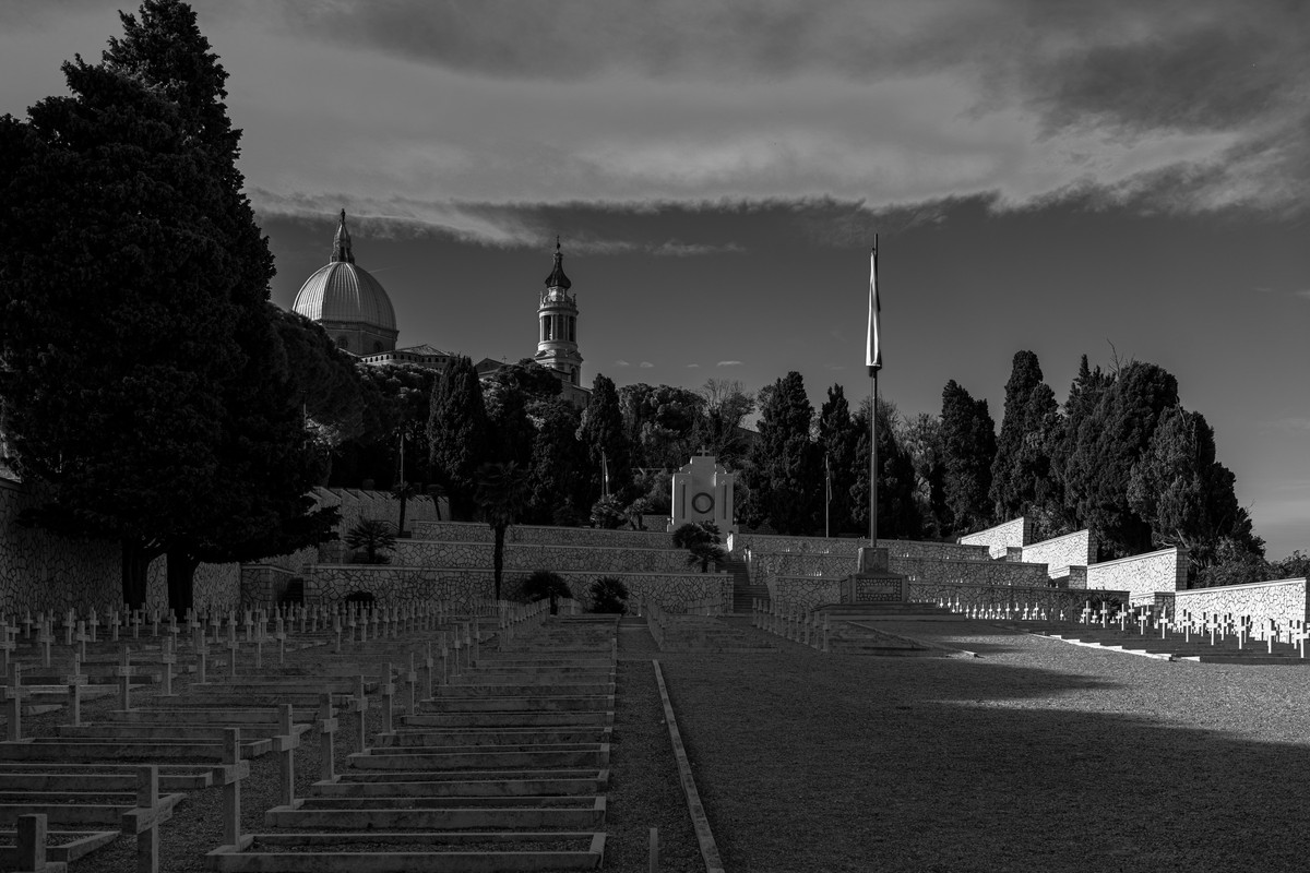 RAW gioco BN 2 — Postimages