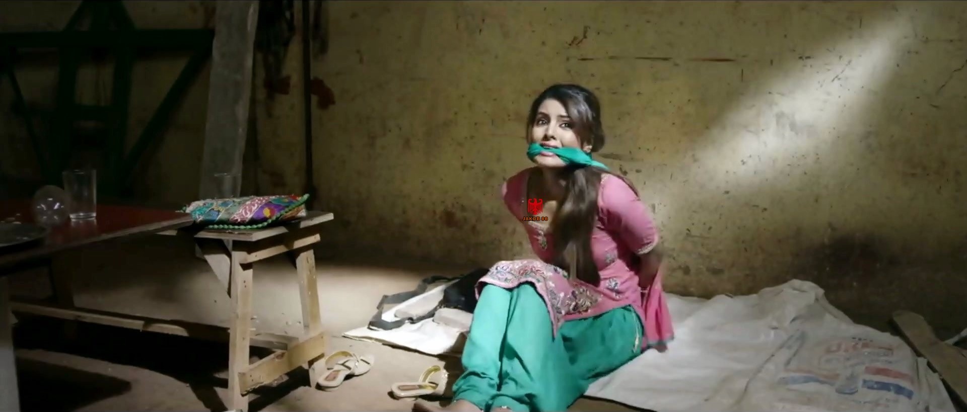 Geeta Basra 11 Lock 2016 — Postimages