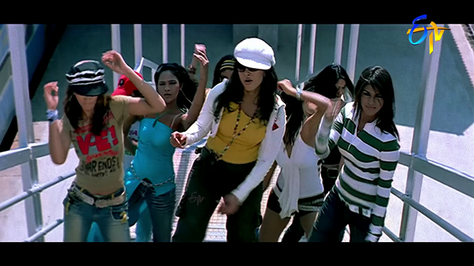 vlcsnap 2025 04 01 19h04m37s428 — Postimages