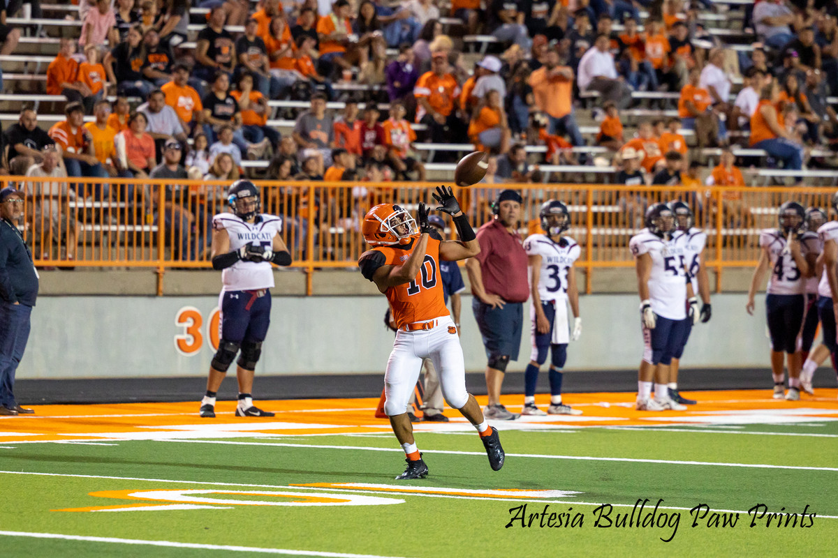 Matthew Saiz catches a TD pass — Postimages