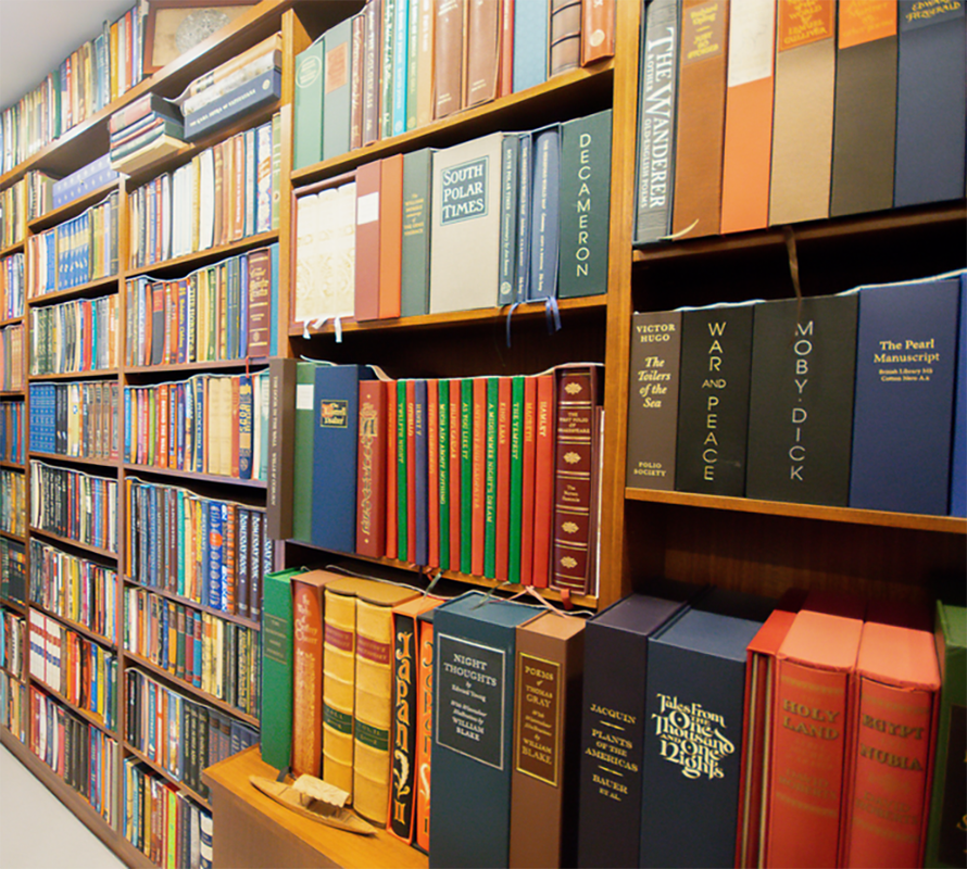 How do you display your books? | Folio Society Devotees | LibraryThing