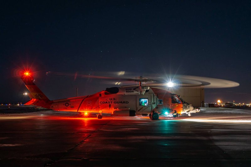 1:35 US Coast Guard HH-60J "Jayhawk" - converting the Kitty Hawk HH-60H ...