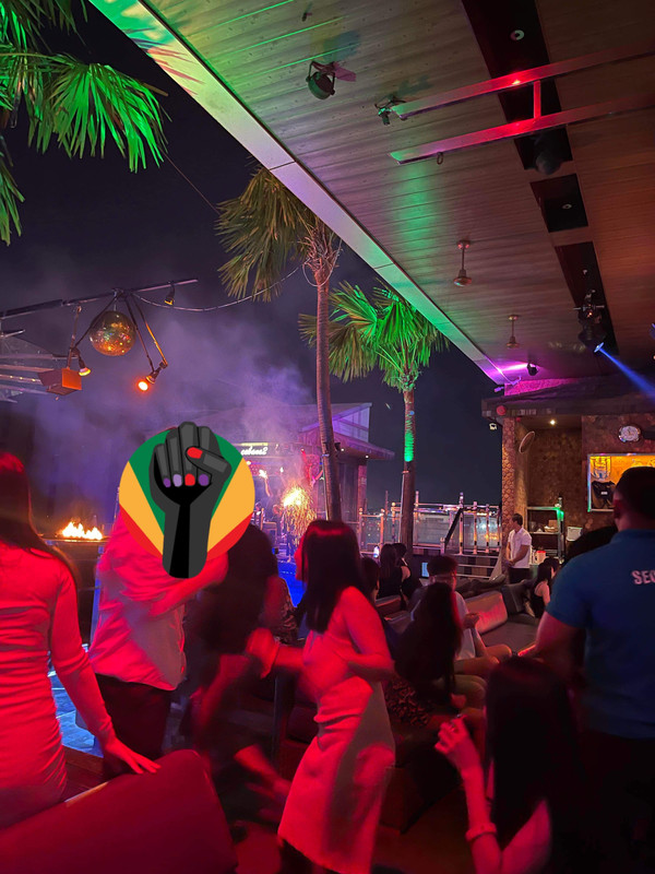 E50 A7350 69 E7 45 E9 9906 44767 D5 A8 B94 — Postimages