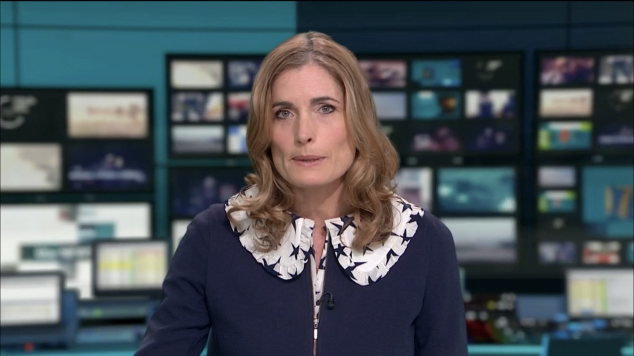 F494 CE19 4 C36 4 DCE AEE4 0 A8 B8 E0 A2538 — Postimages