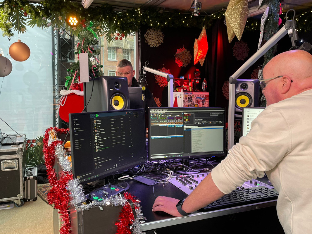 Studio binnen3 — Postimages