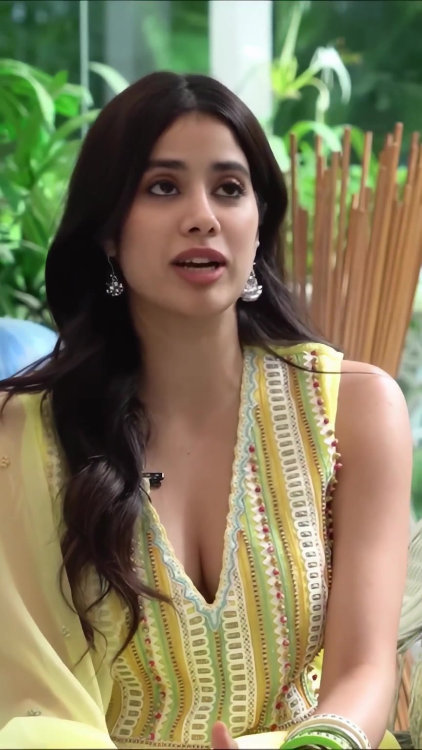 Janhvi Kapoor 3 000076 — Postimages