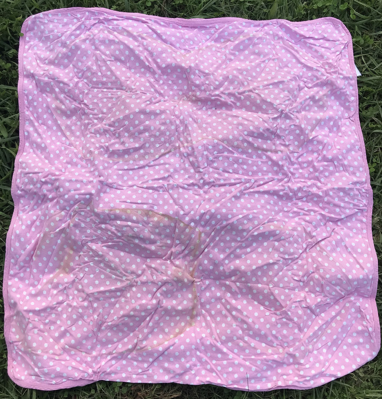 Pink Dot Blanket — Postimages