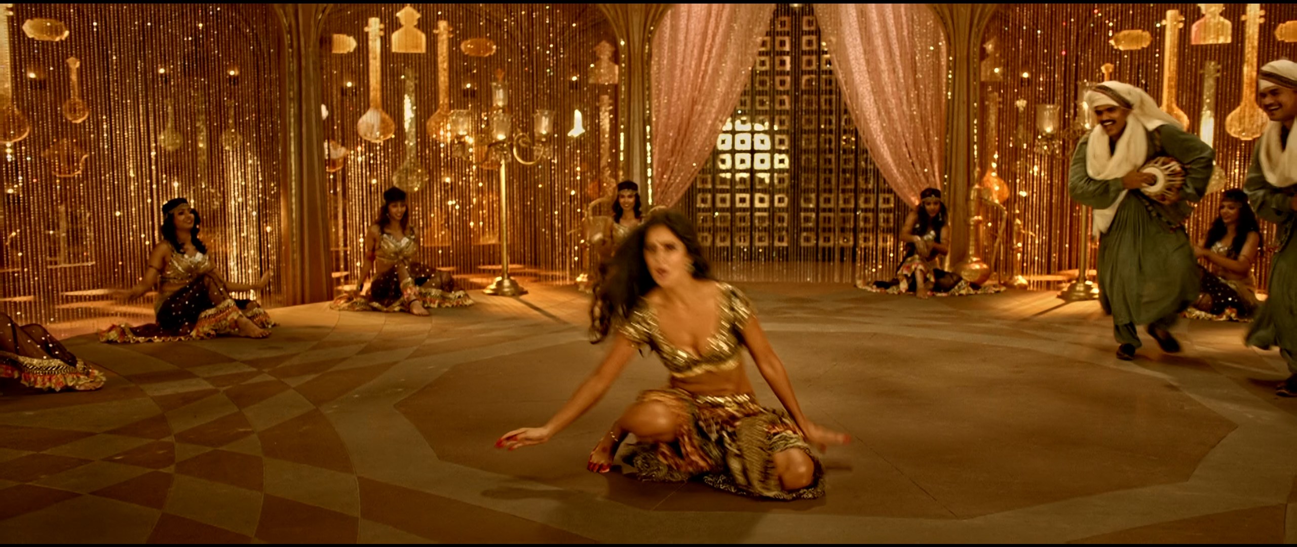 1 Suraiyya mkv snapshot 01 43 518 — Postimages