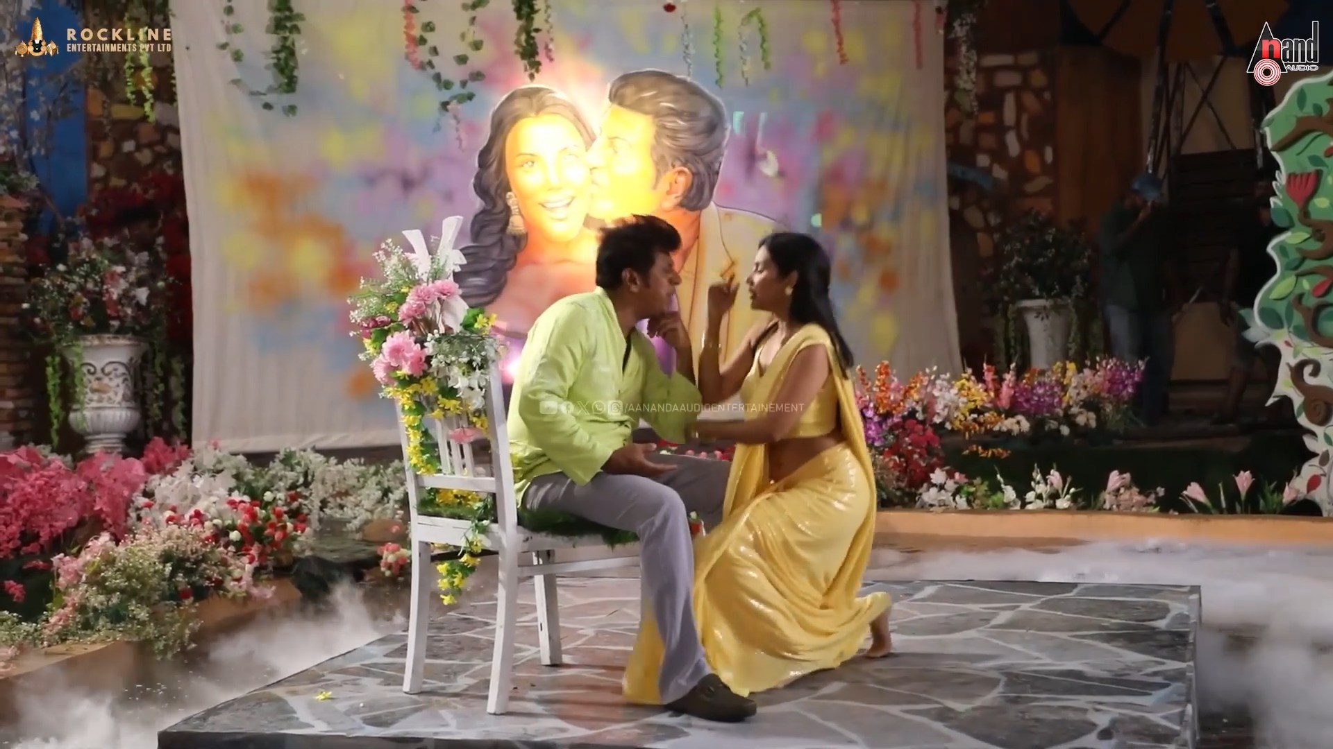 Priya Anand Sexy Big Deep Navel from Karataka Damanaka Song Making mp4 ...